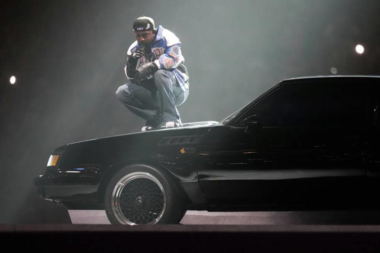 The symbolism of race & cultural opression In Kendrick Lamar's Super ...