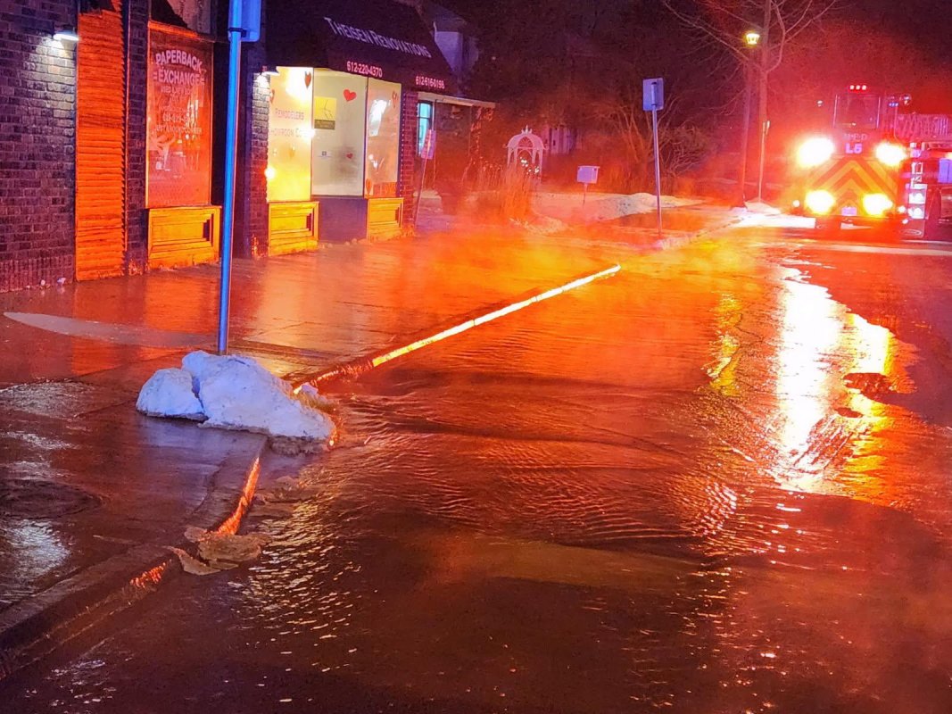 Water main break wreaks havoc on southwest Minneapolis businesses ...