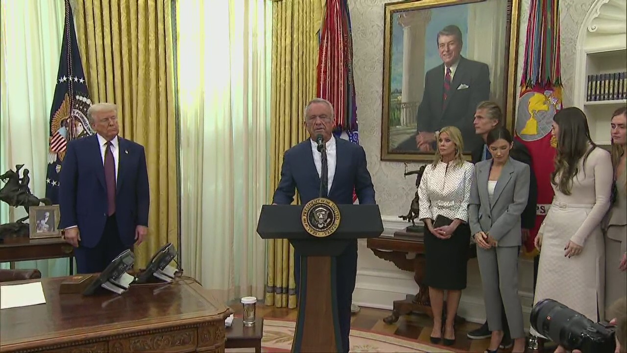 Donald Trump speaks at RFK Jr. Swearing-In ceremony