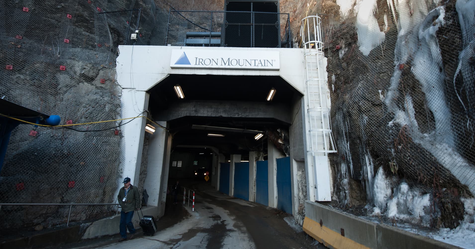 Elon Musk ripped a company for storing government records in a mine ...