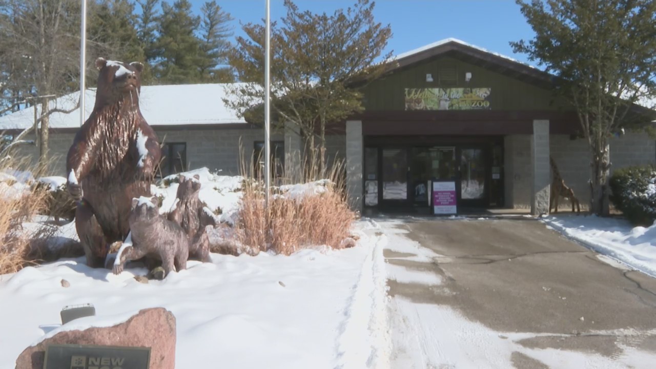 Winter at the New Zoo and Adventure Park in Suamico: Keeping Animals ...