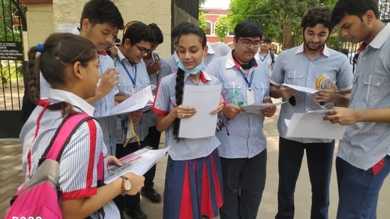 CBSE board exam 2025 begins today, dress code, items allowed, exam day ...