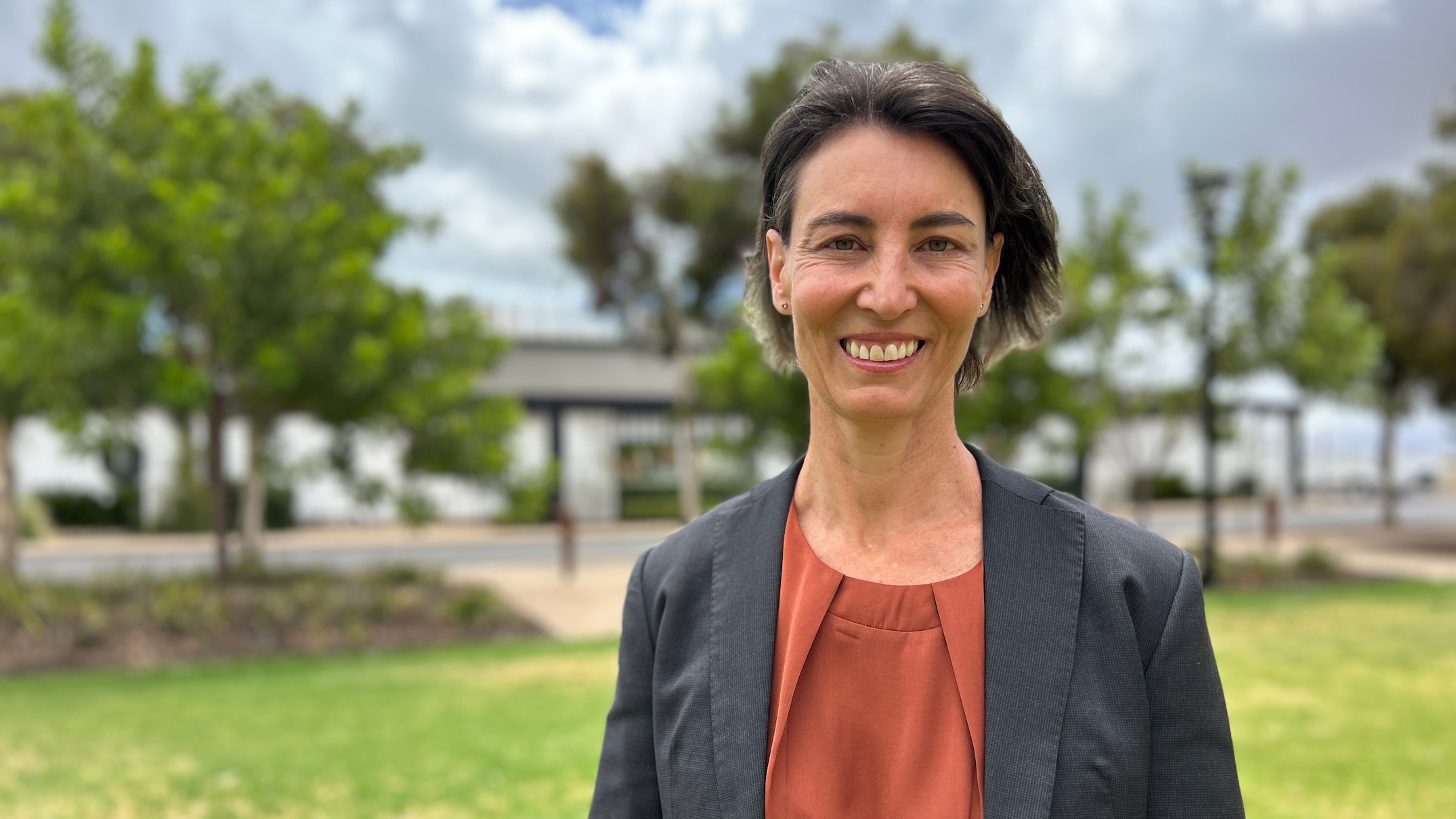 Independent candidate Anita Kuss joins race for federal seat of Grey