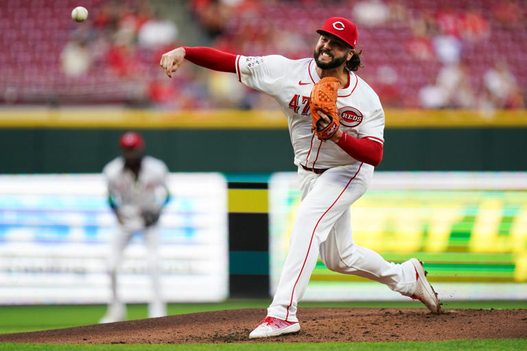 Guardians bolster pitching staff after signing veteran to one-year deal