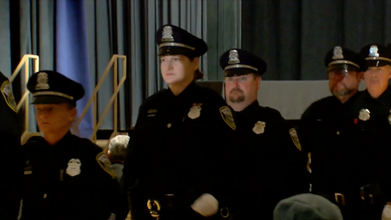 New Milwaukee police officers sworn in