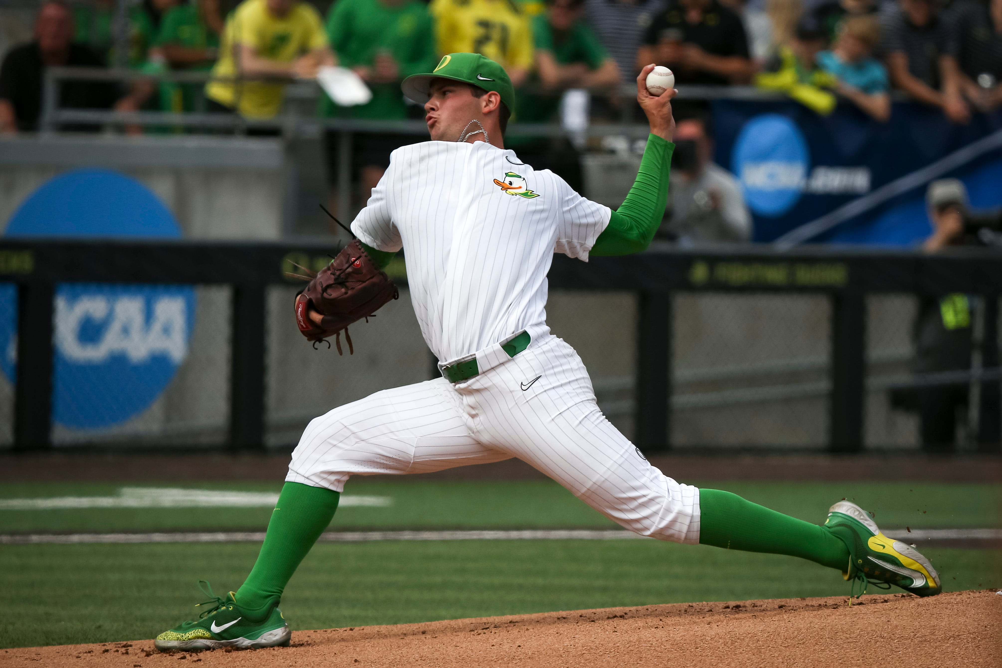 Media picks Oregon baseball to win the Big Ten in 2025