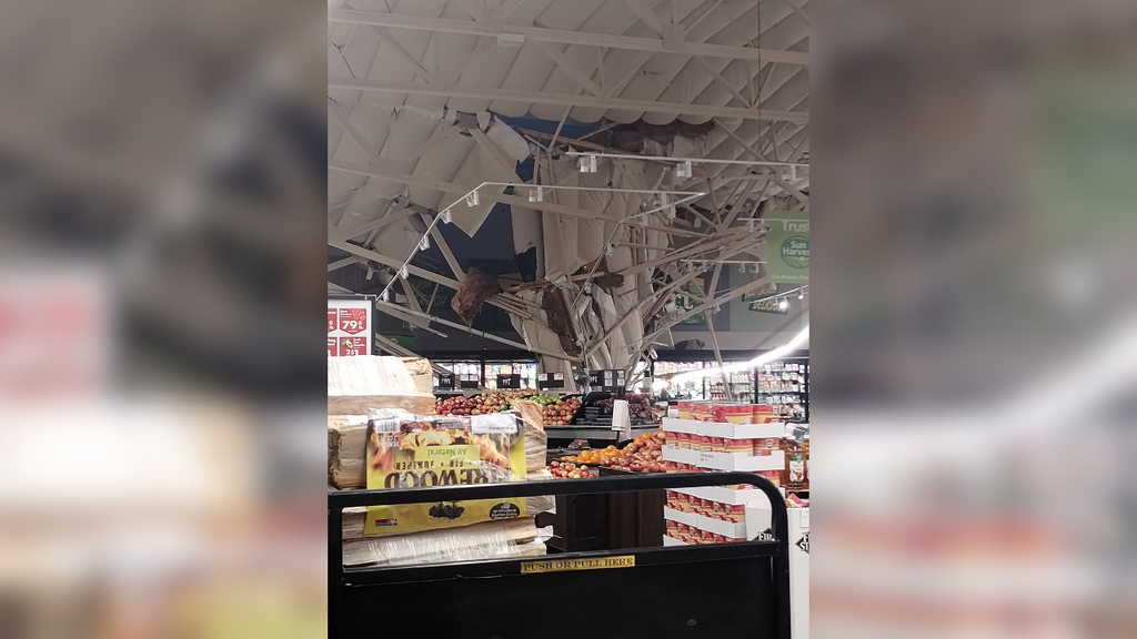 Smart and Final roof collapses as rain passes through Azusa