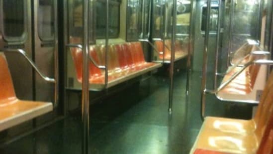 Woman gives birth on New York subway train as passengers step in to ...