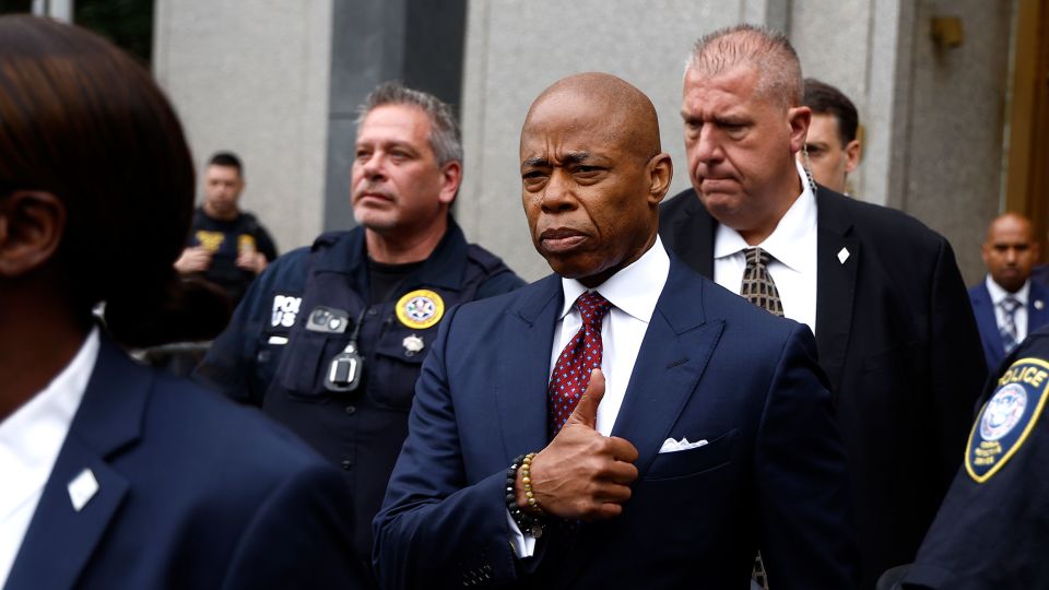 Law professor on how rare it is to see multiple resignations in Mayor ...