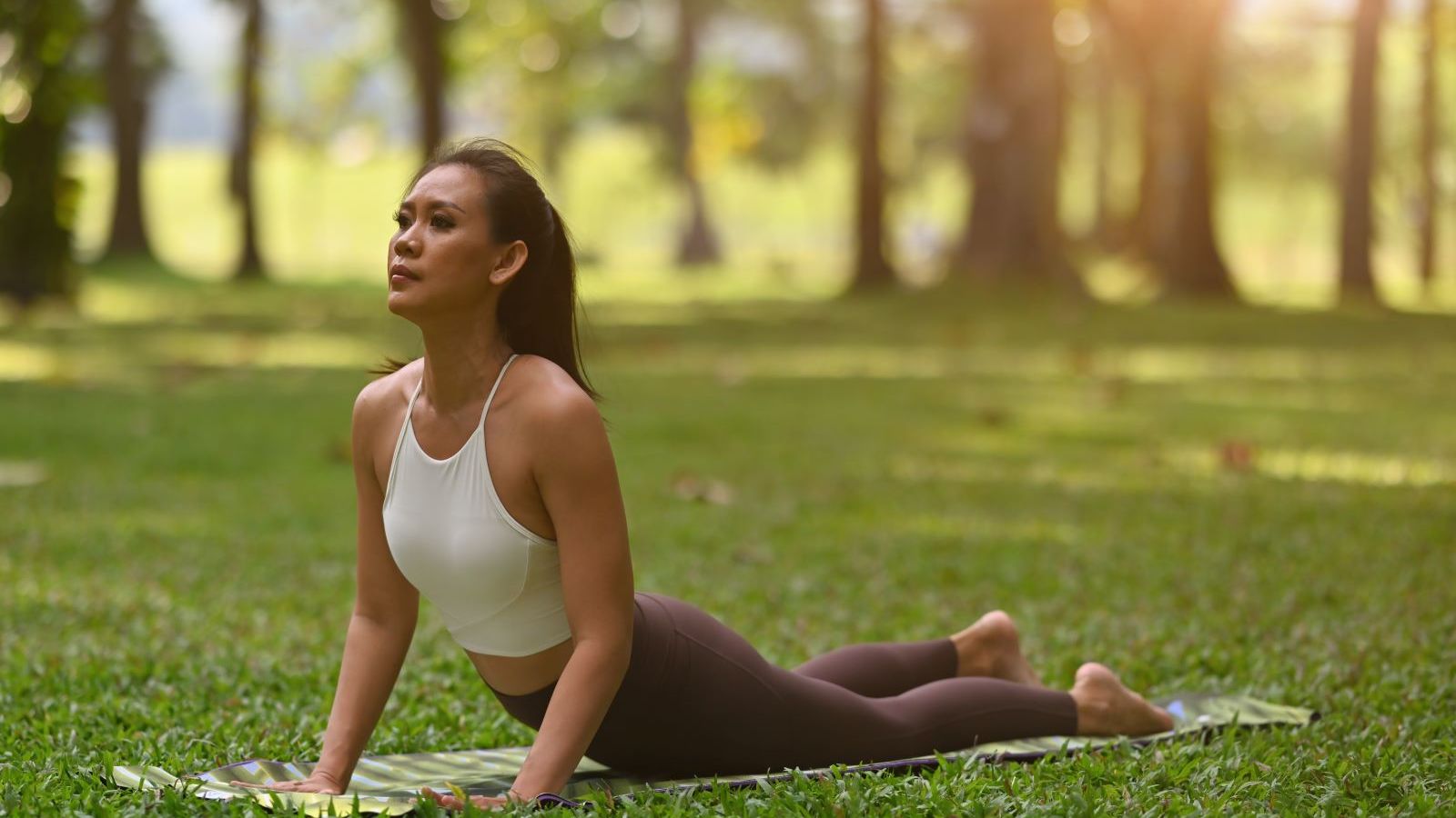 9 gentle yoga poses athletes should practice daily for faster recovery ...
