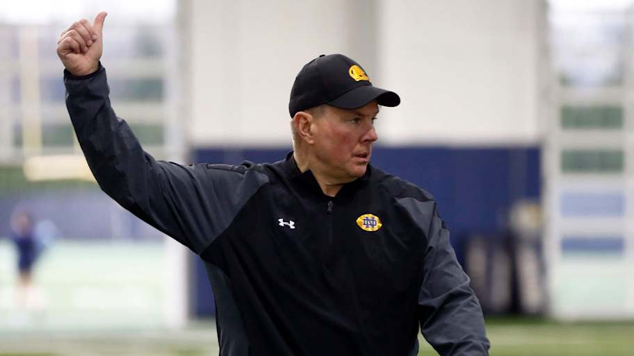 Cincinnati Bengals Defensive Coordinator Al Golden Wins Broyles Award