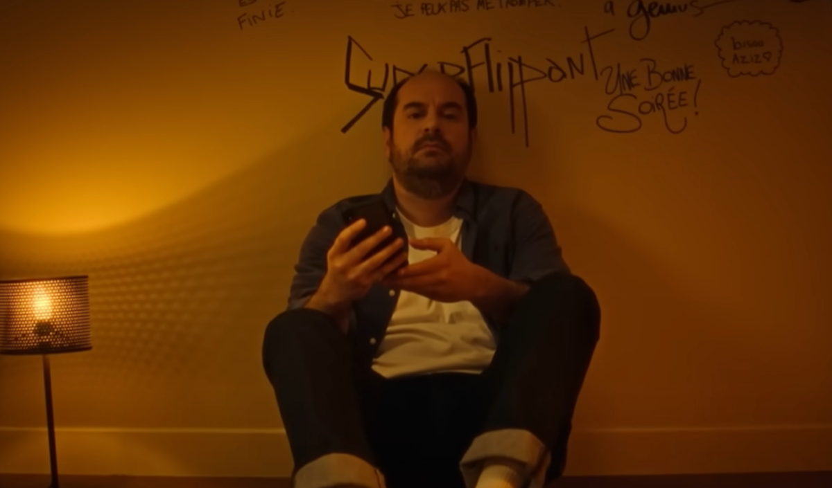 Bref 2 : Kyan Khojandi transformé pour coller à son personnage, "J’ai ...