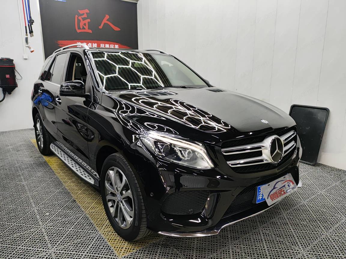 奔驰 奔驰GLE 2016款 GLE 320 4MATIC 动感型实拍图