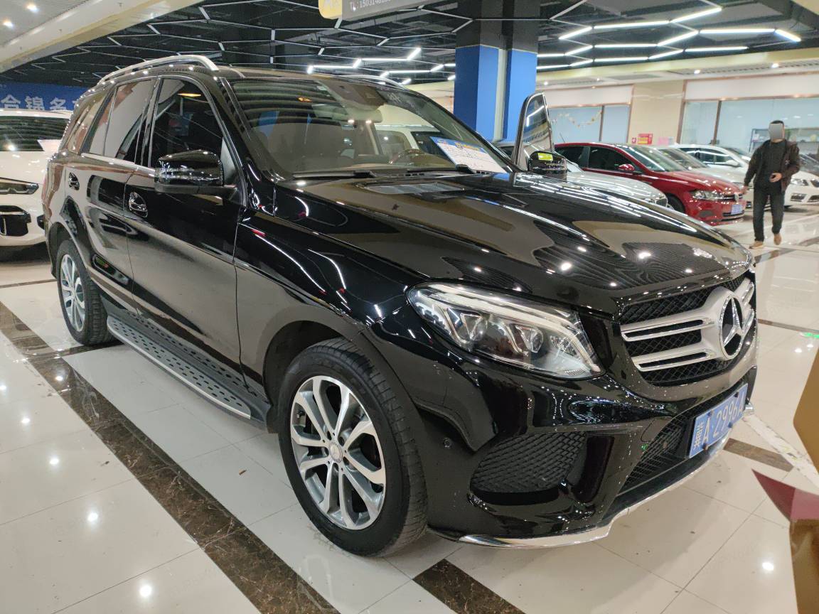 奔驰 奔驰GLE 2016款 GLE 320 4MATIC 动感型实拍图