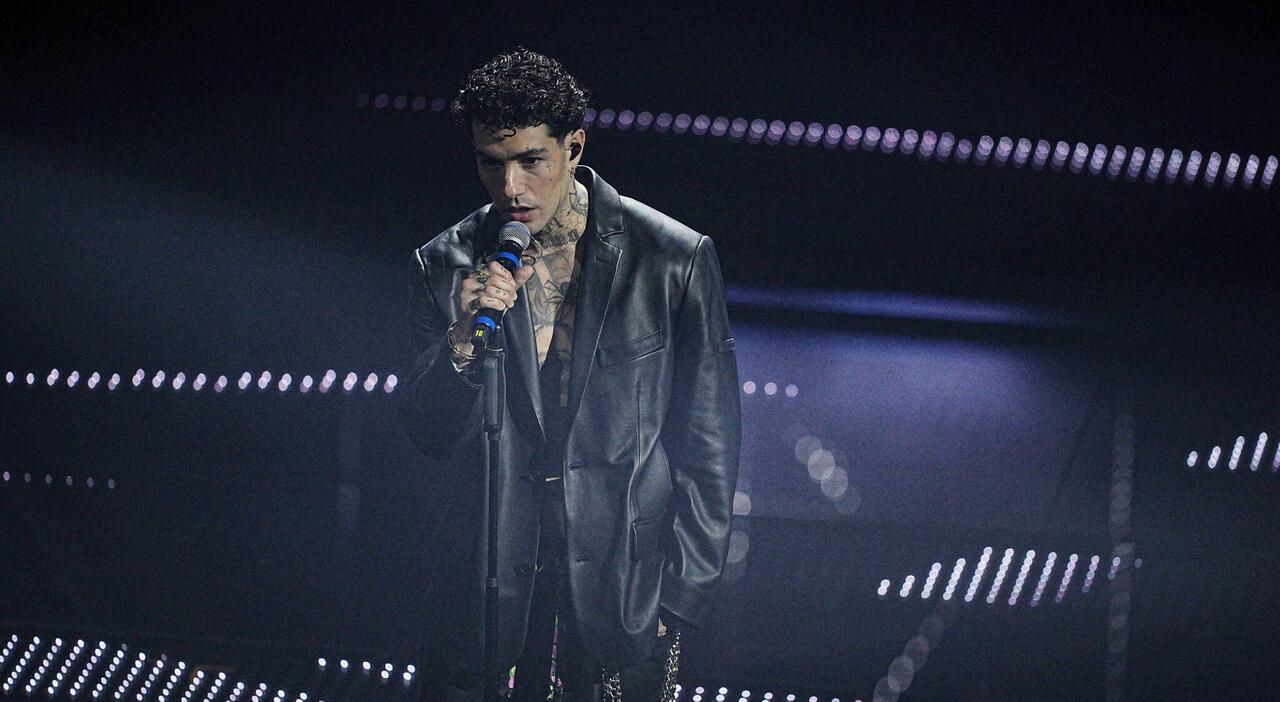 Sanremo 2025, Tony Effe furioso dopo l'esibizione all'Ariston: «Mi ...