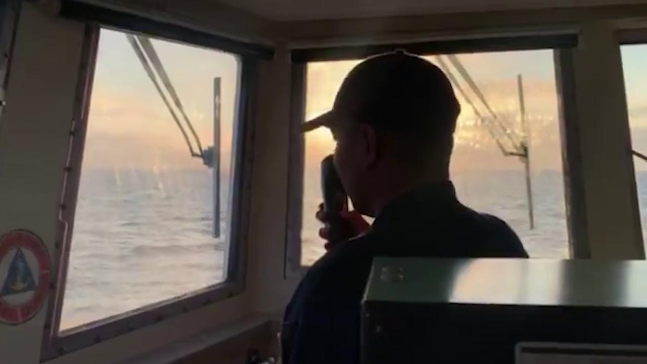 Philippine Coast Guard pushes back Chinese vessels lurking near ...