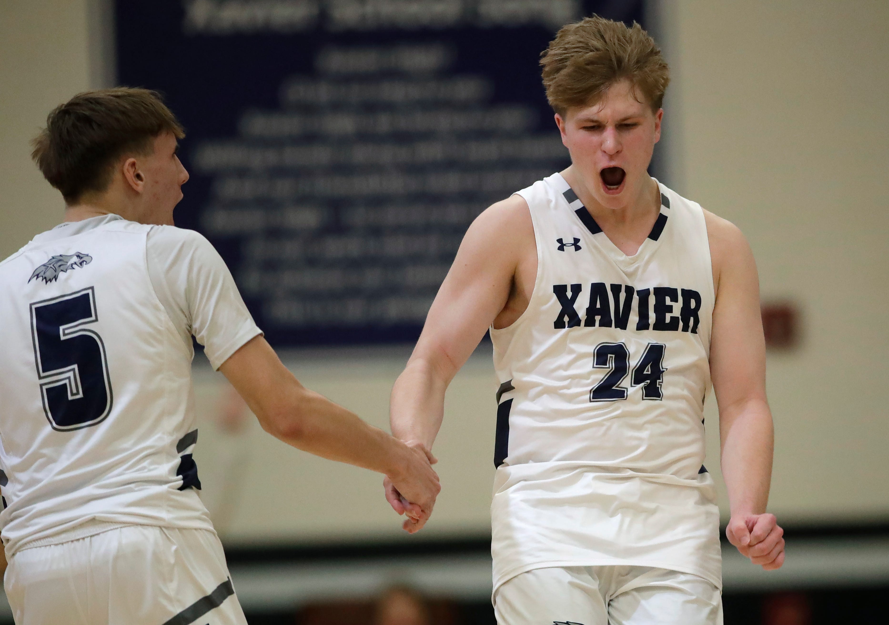Oelhafen's clutch shot helps Xavier tie West De Pere for Bay Conference ...