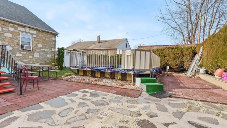 House of the Week: Lovely Stone Cape Cod in Castor Gardens