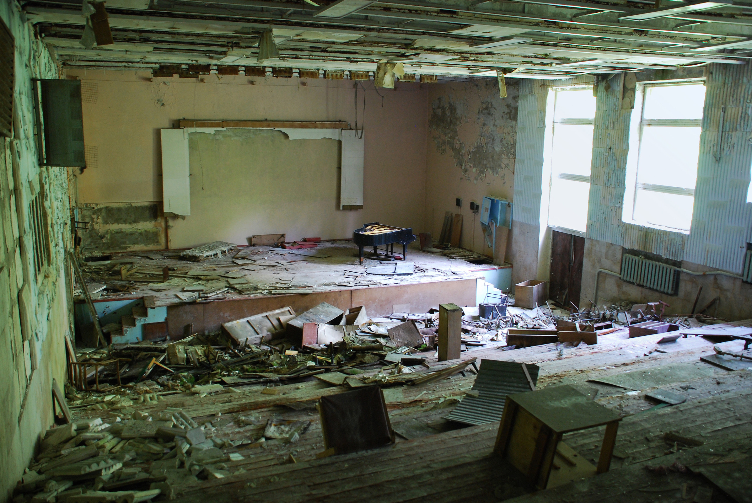 Russian drone hits Chernobyl radiation shield, Ukraine reports