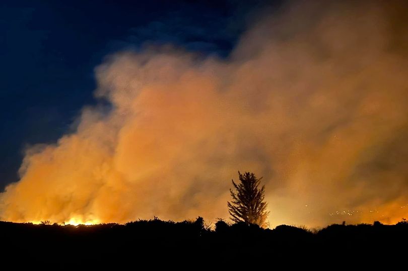 Huge hillside fire near Abersoch sweeps across 100,000 square metres