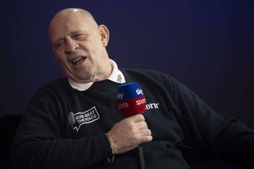 Darts icon's answer to whistling problem after Premier League night ...