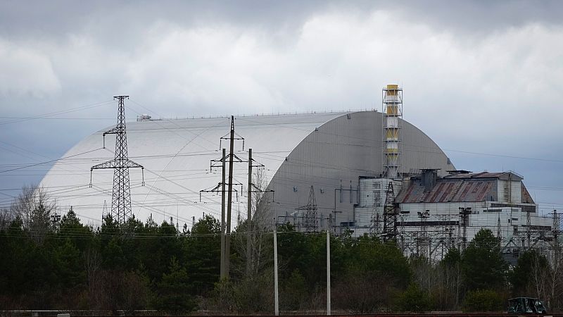 Russian drone attack damages Chernobyl nuclear plant's protective ...