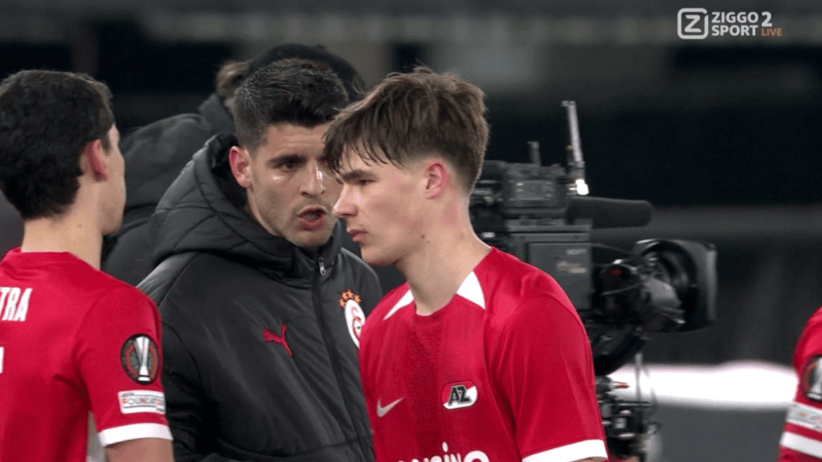 Wouter Goes jaagt Álvaro Morata op de kast na eindsignaal Europa League ...