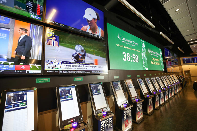 Churchill Downs closes its sportsbook. Can you still place a bet on the ...