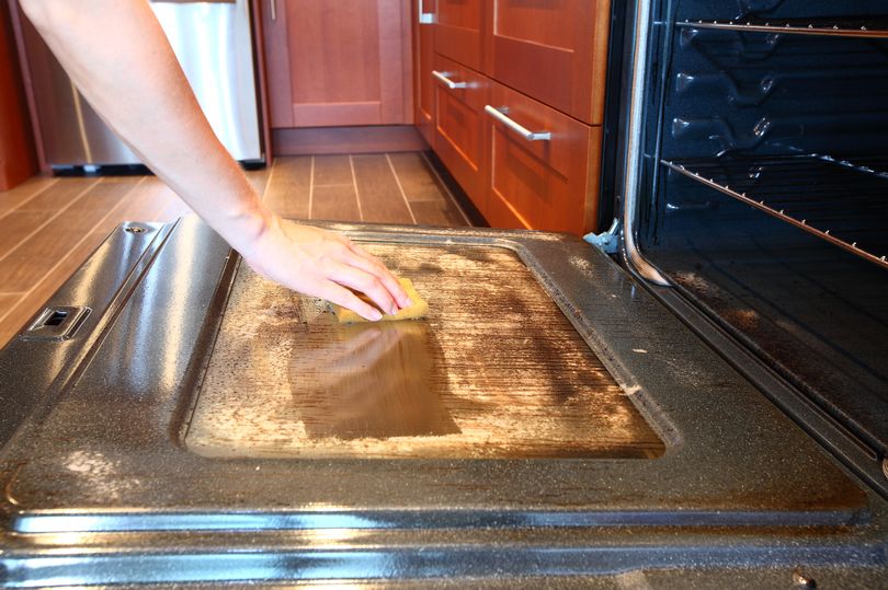 Cleaning hack for greasy ovens uses one natural item - and it's not ...