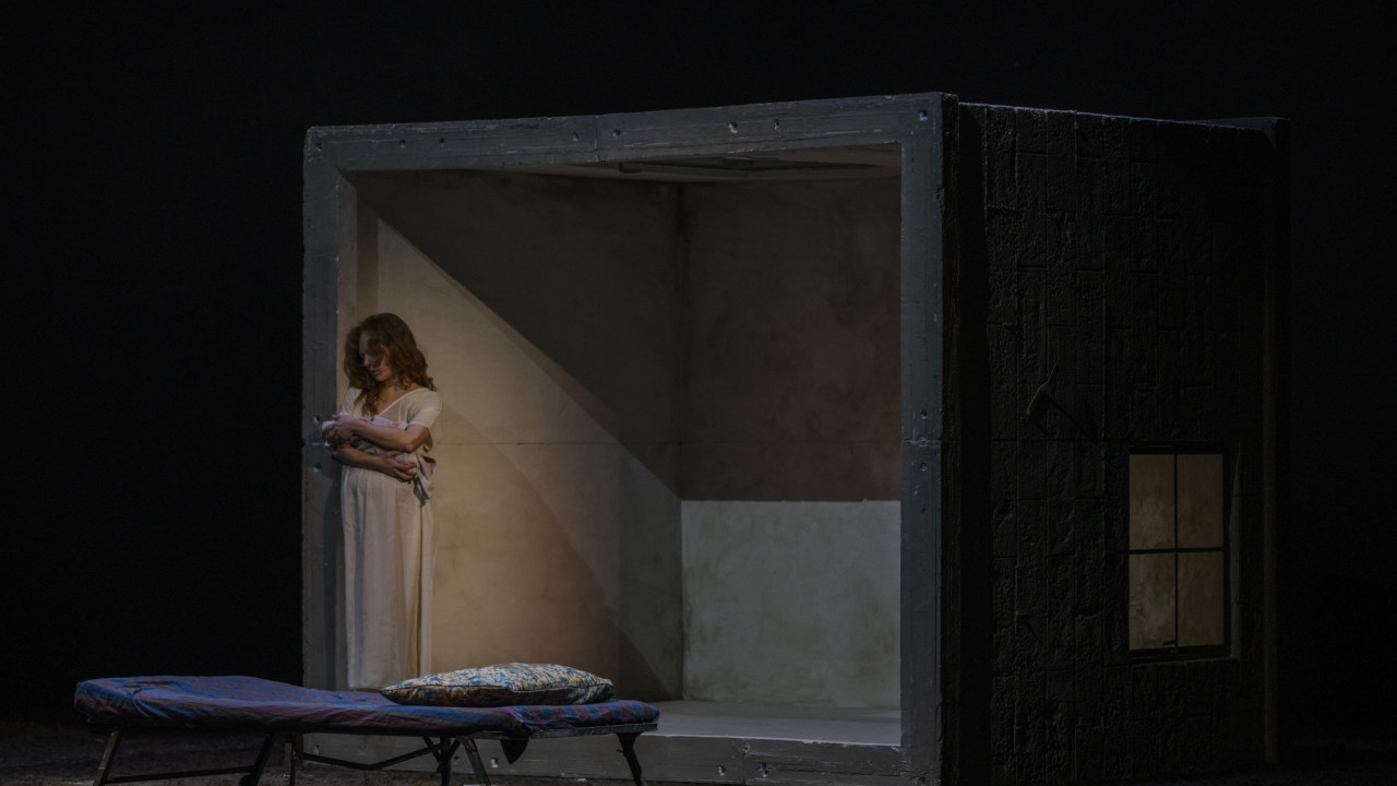 Θέατρο στη Στέγη: MAMI του Mario Banushi