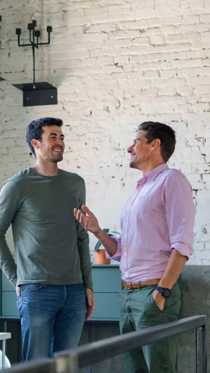 10 effective ways to communicate with colleagues at work