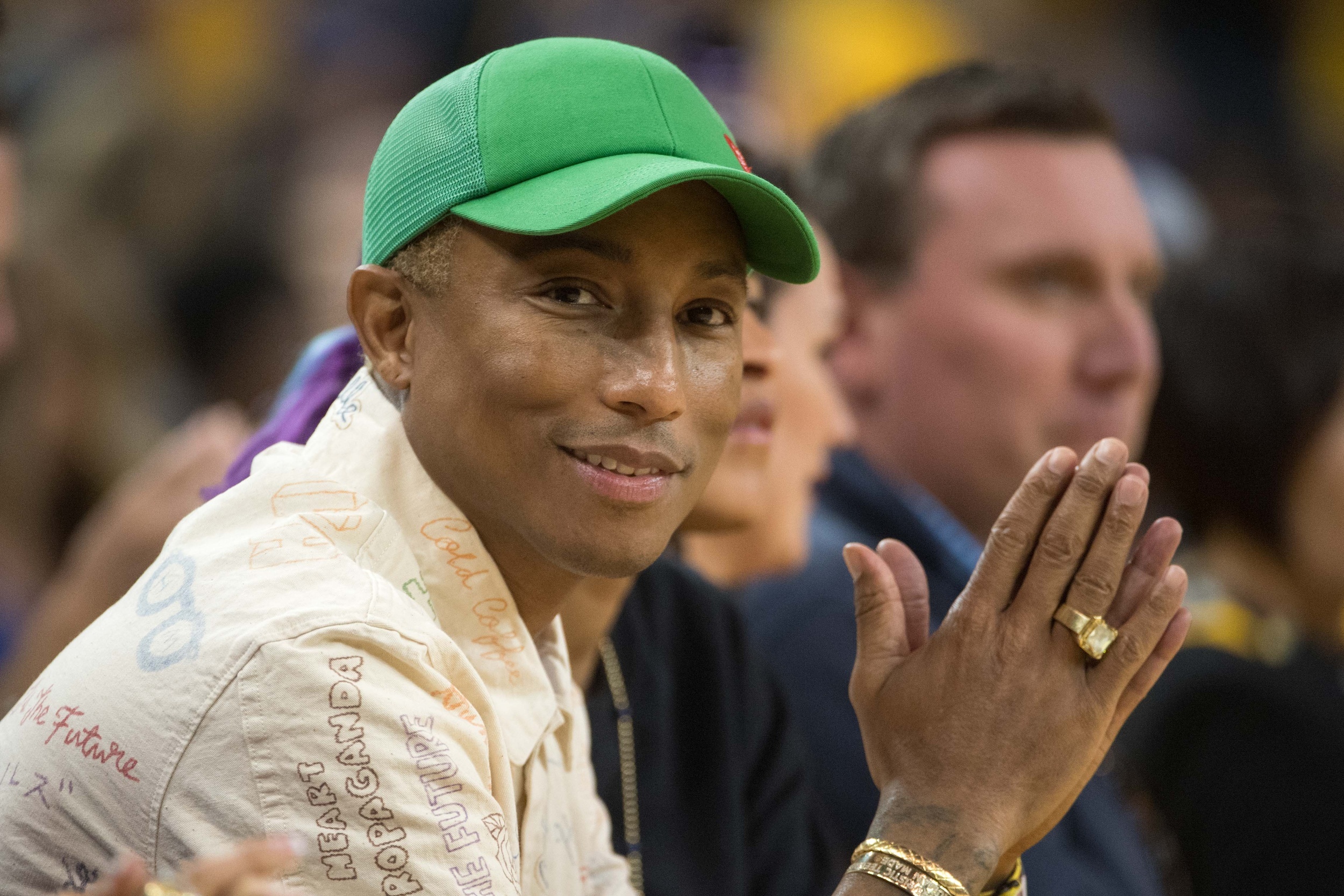 20 celebrities who removed or covered their tattoos due to regret