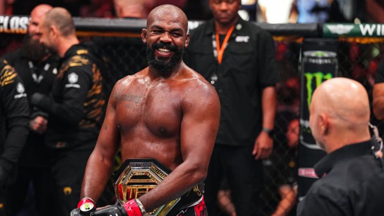 "Jon Jones doesn't need to be facing guys," Ex-UFC star throws shade at ...