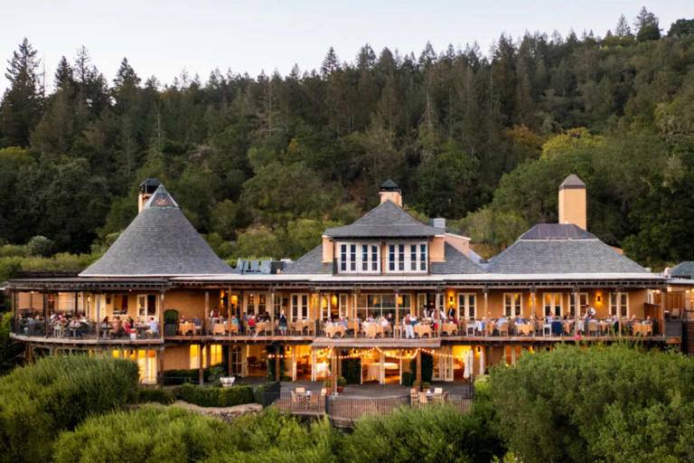 Best Luxury Resorts Around the World for a Group Vacation