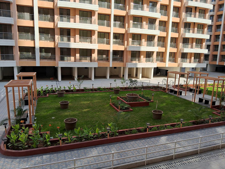 Mumbai: MHADA Completes 672 Flats Under Patra Chawl Redevelopment ...