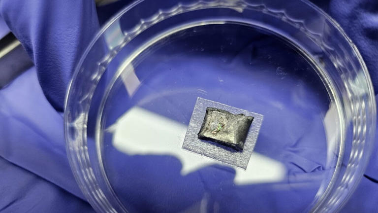 Scientists Grow Diamonds at Atmospheric Pressure in Liquid Metal and It ...
