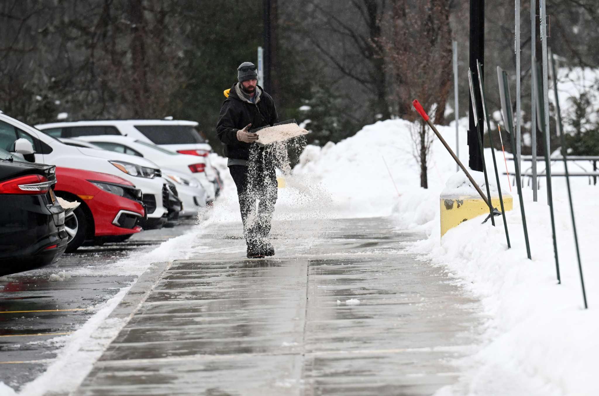 Weekend storm: Up to 10 inches of snow, sleet possible in areas north ...