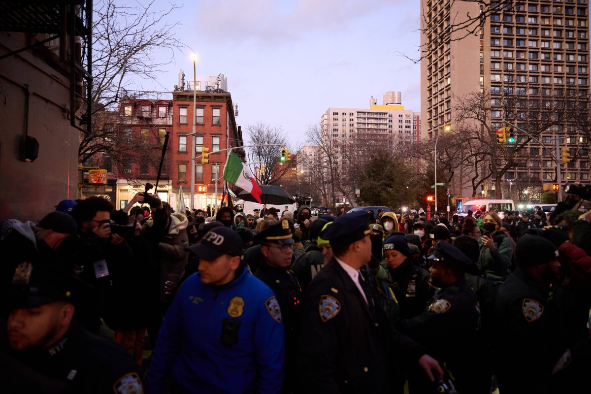 Protesters gather in lower Manhattan to denounce recent ICE activity in ...