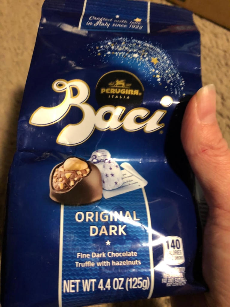 Here's How 17 Countries Around The World Celebrate Valentine's Day ...