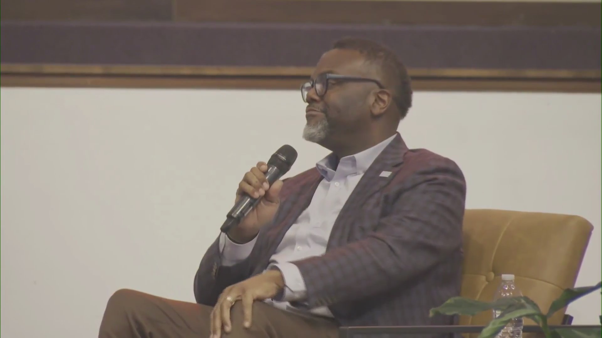 String of leadership changes rattles City Hall days after mayor ...