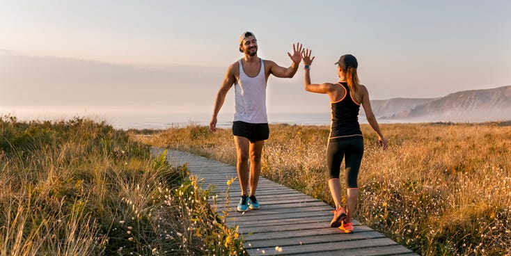 Dit zijn de voordelen van sporten samen met je partner