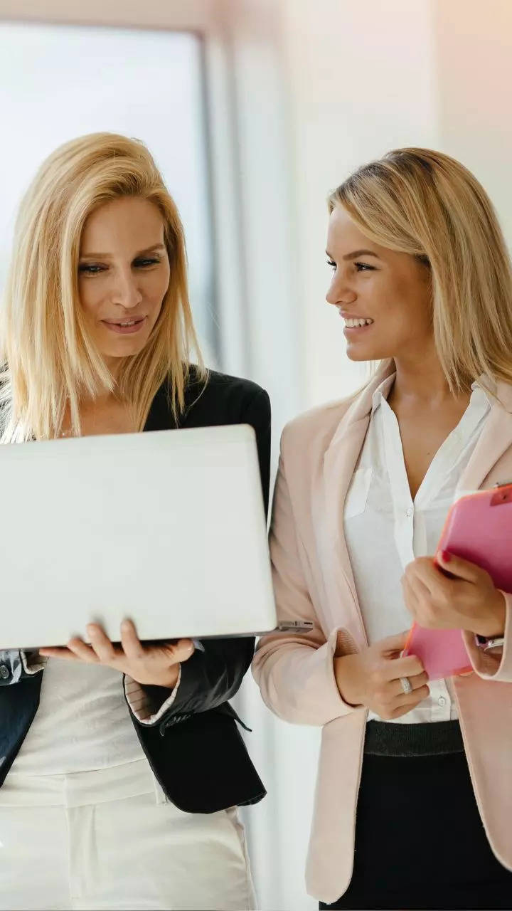 10 effective ways to communicate with colleagues at work 10 effective ways to communicate with colleagues at work