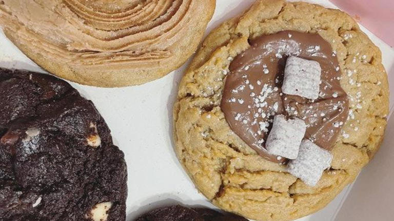 Crumbl cookies store opens in Chapel View
