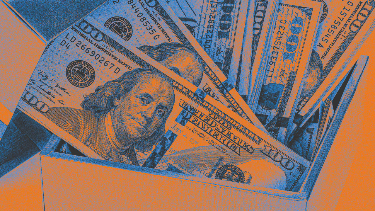 Why signing bonuses are becoming more common