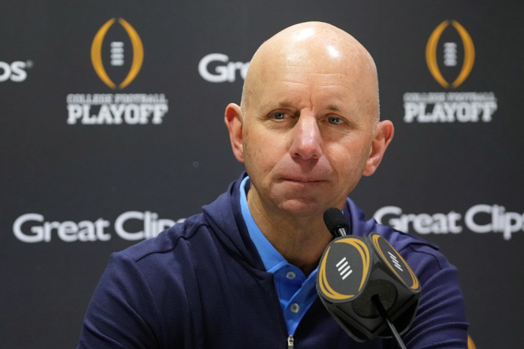 Why Sean McDonough keeps getting pulled from ESPN hockey broadcasts
