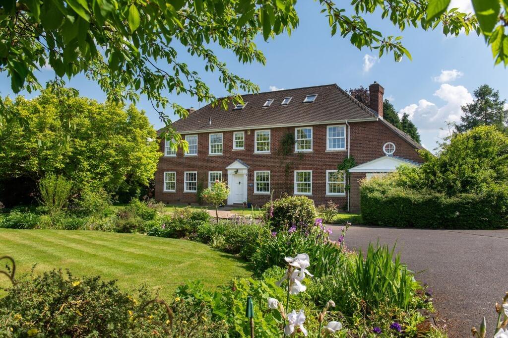 Property Focus: Here's a look at this large family home in Leek Wootton ...