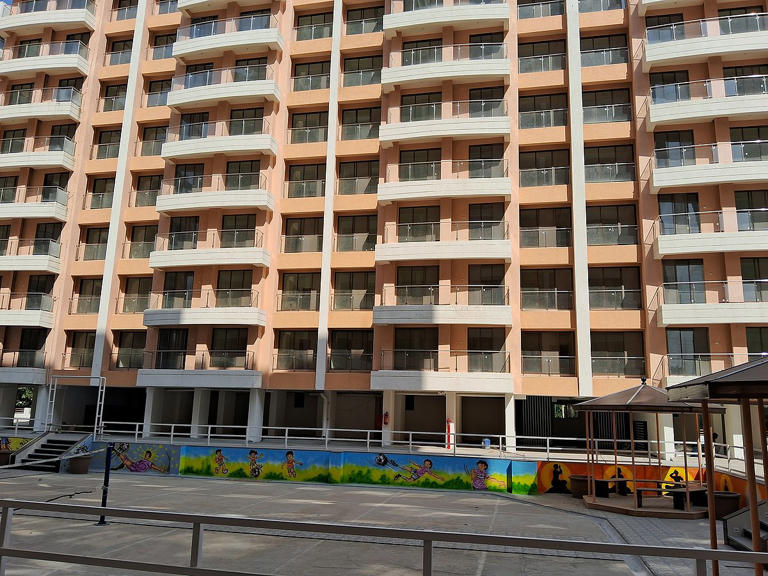 Mumbai: MHADA Completes 672 Flats Under Patra Chawl Redevelopment ...