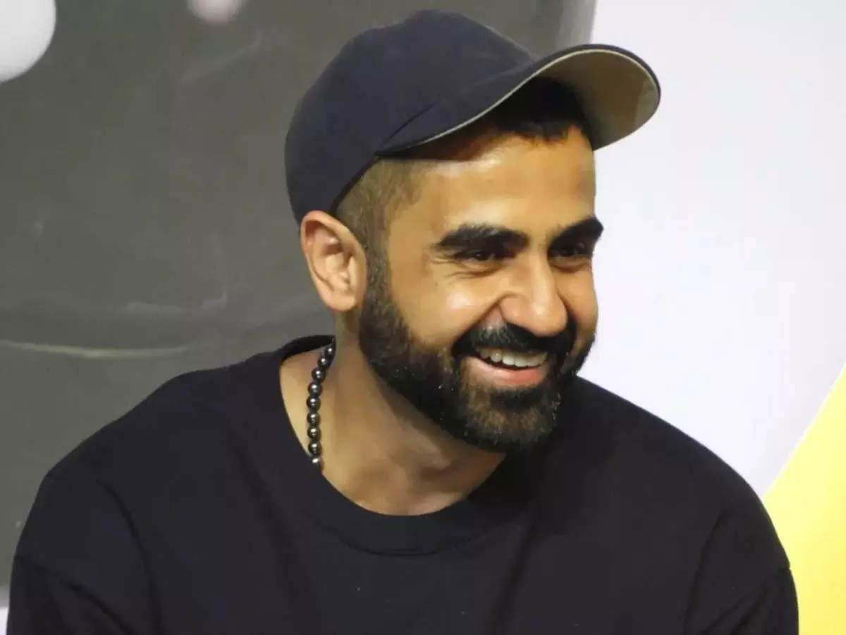 Zerodha's Nikhil Kamath shares why he felt 'like an idiot' on Valentine ... Zerodha's Nikhil Kamath shares why he felt 'like an idiot' on Valentine ...