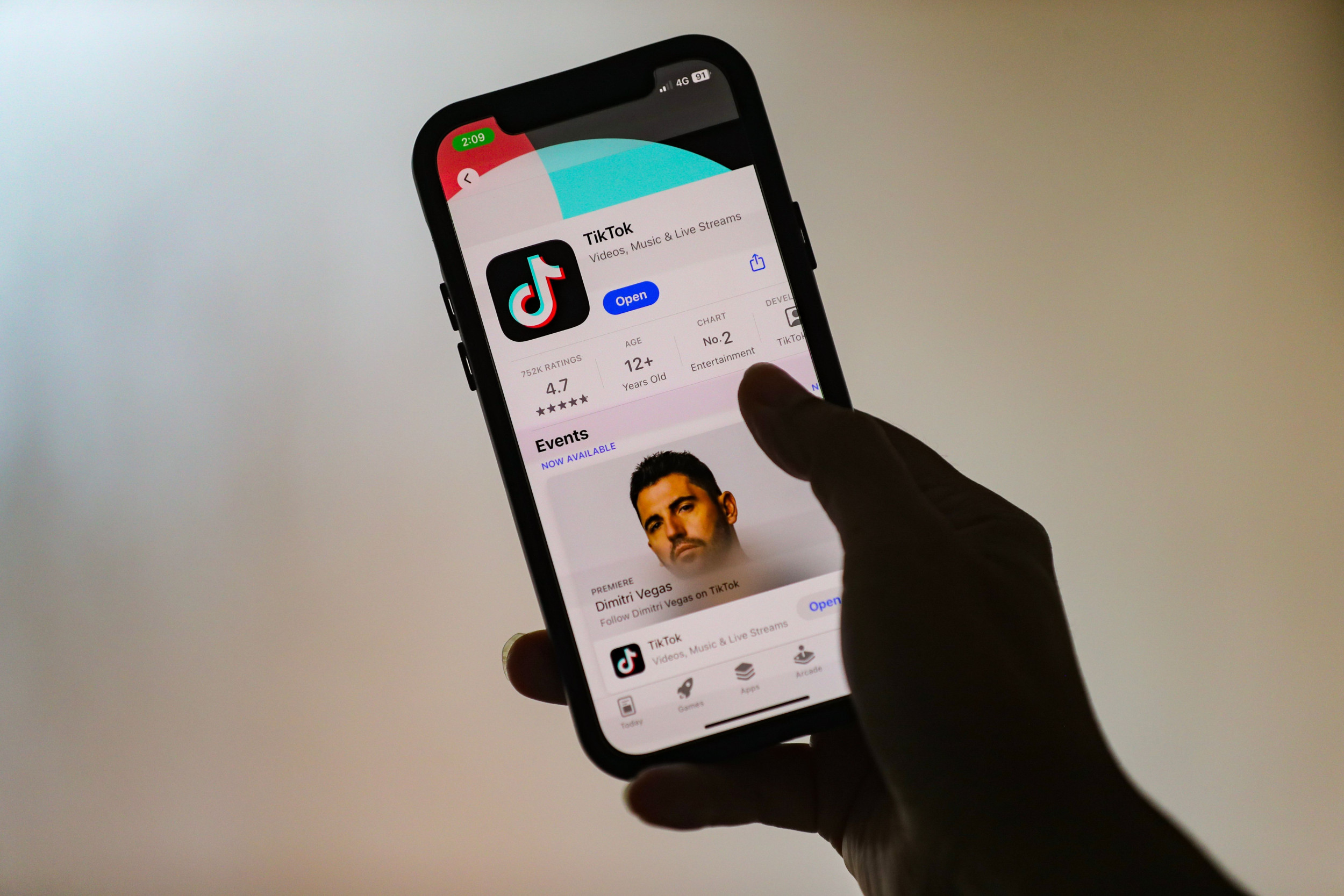 Is TikTok Back on the App Store? Users Get New Message on Phones
