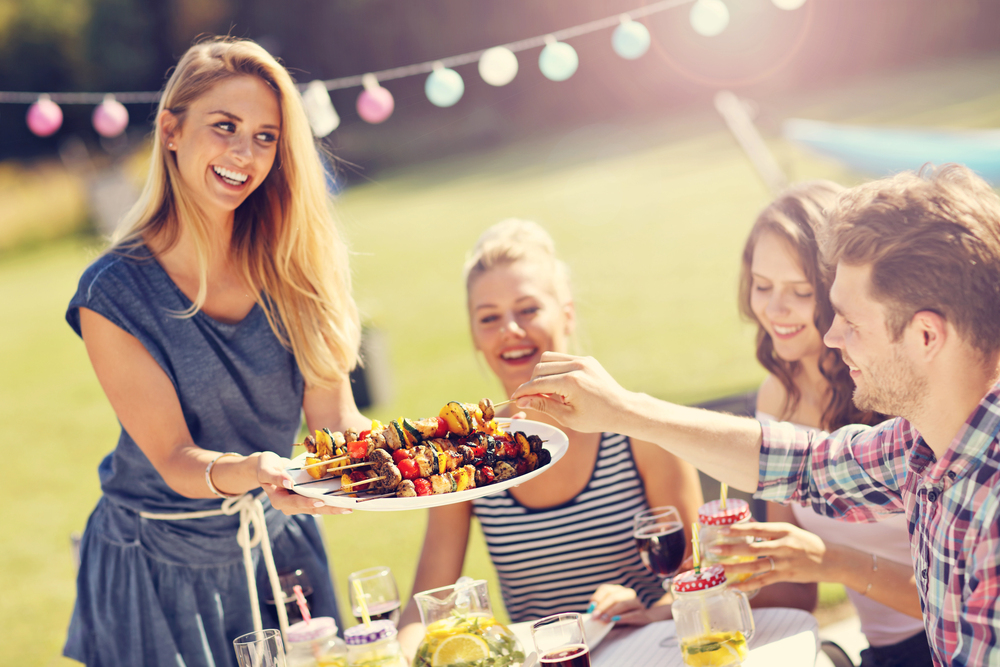 20 creative backyard party ideas for every occasion